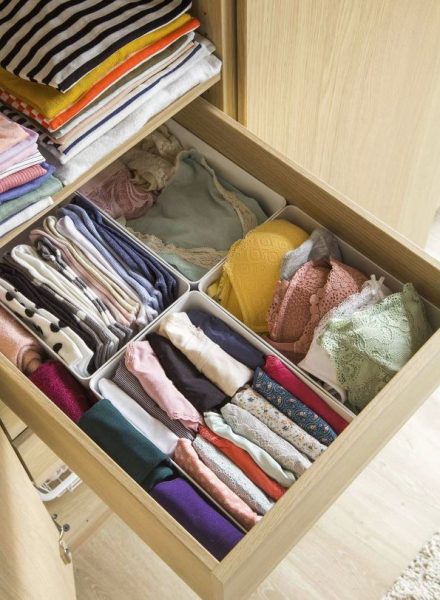 Cómo Organizar un Armario Pequeño con Mucha Ropa ️